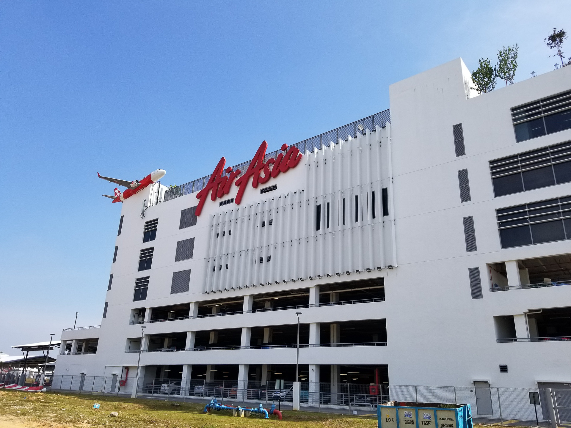 エアアジアの本社ビル「RedQ」訪問記 - トラベル Watch