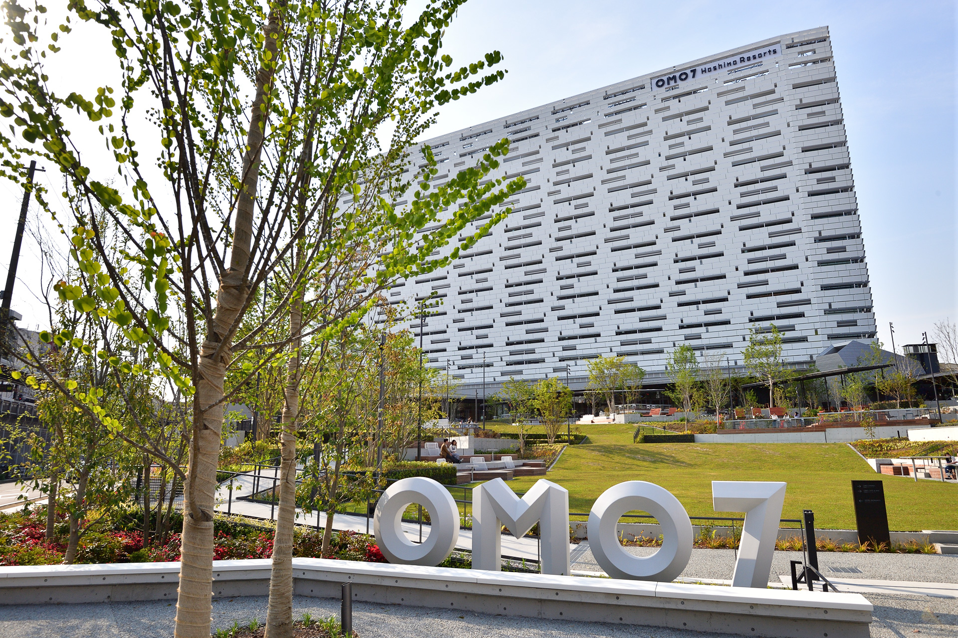 開業前の「OMO7大阪 by 星野リゾート」を見てきた！ ディープエリア新今宮で存在感抜群のフルサービスホテル - トラベル Watch