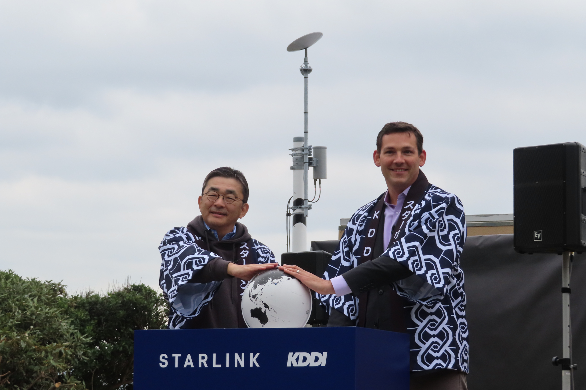 離島や山小屋などがauのエリアに、KDDIがStarlink基地局の運用をスタート - トラベル Watch