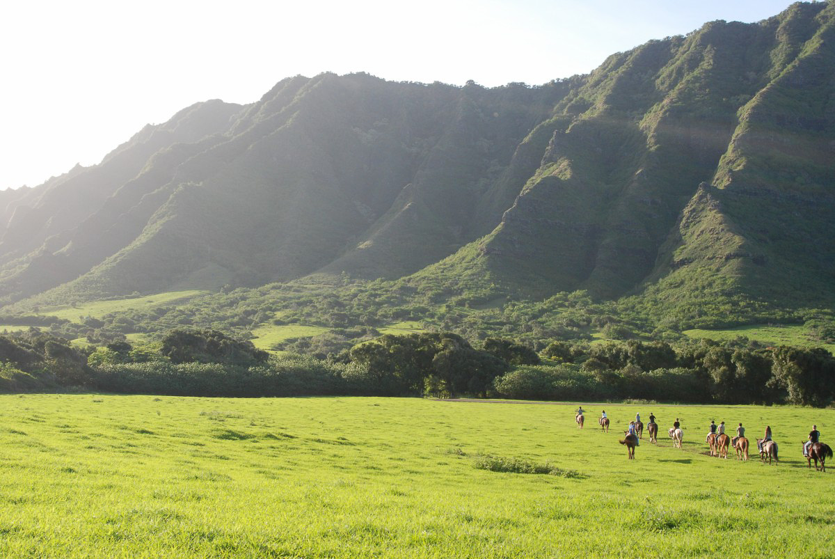 圧倒的な大自然のなかでアクティビティ三昧！ ハリウッド映画の撮影でも使われる「クアロア・ランチ・ハワイ」 - トラベル Watch ...