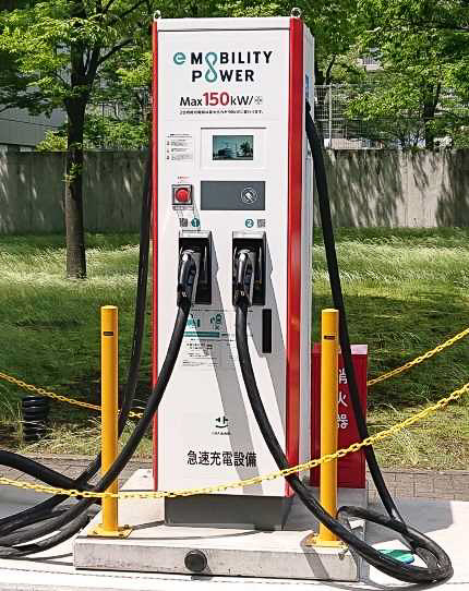 浜松SAと駿河湾沼津SAに150kW級の急速充電器を導入。高速道路初 - トラベル Watch