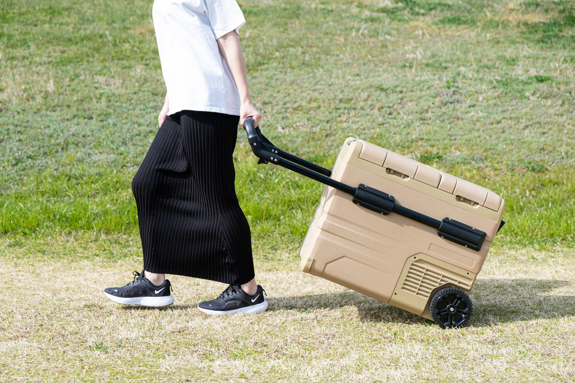 パワーアーク、ポータブル冷蔵庫「アイスバーグ45L」発売。45Lの大容量で2室独立 - トラベル Watch