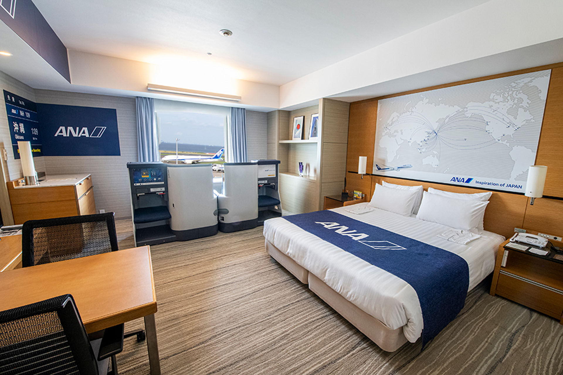 羽田エクセルホテル東急、機内の雰囲気を楽しめる「ANA ROOM」。部屋で味わう機内食オプションも - トラベル Watch