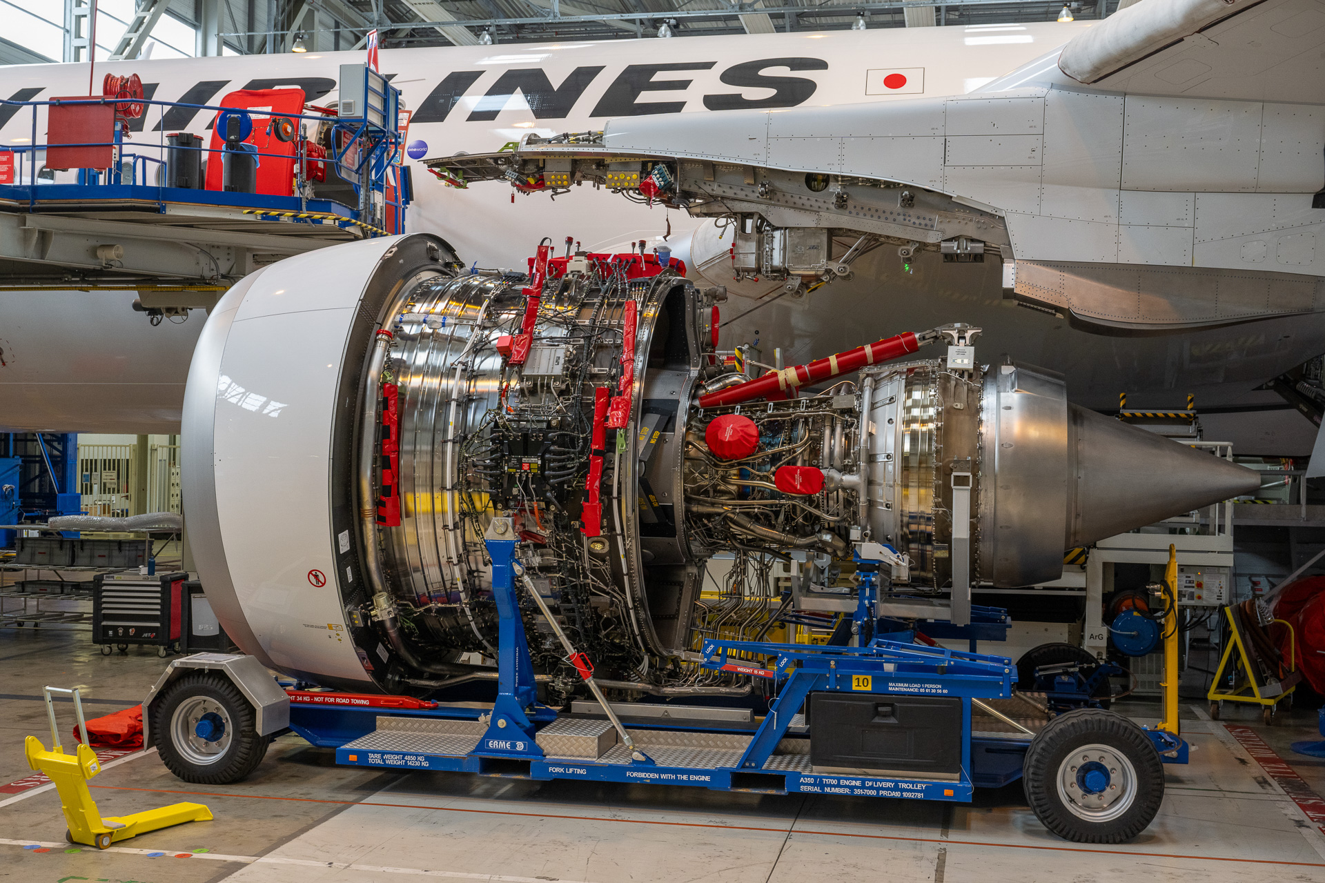 ついにエンジン搭載で完成迫る！ JAL国際線新機材、A350-1000型機の最新状況 11月下旬に羽田～NY線就航予定 - トラベル Watch